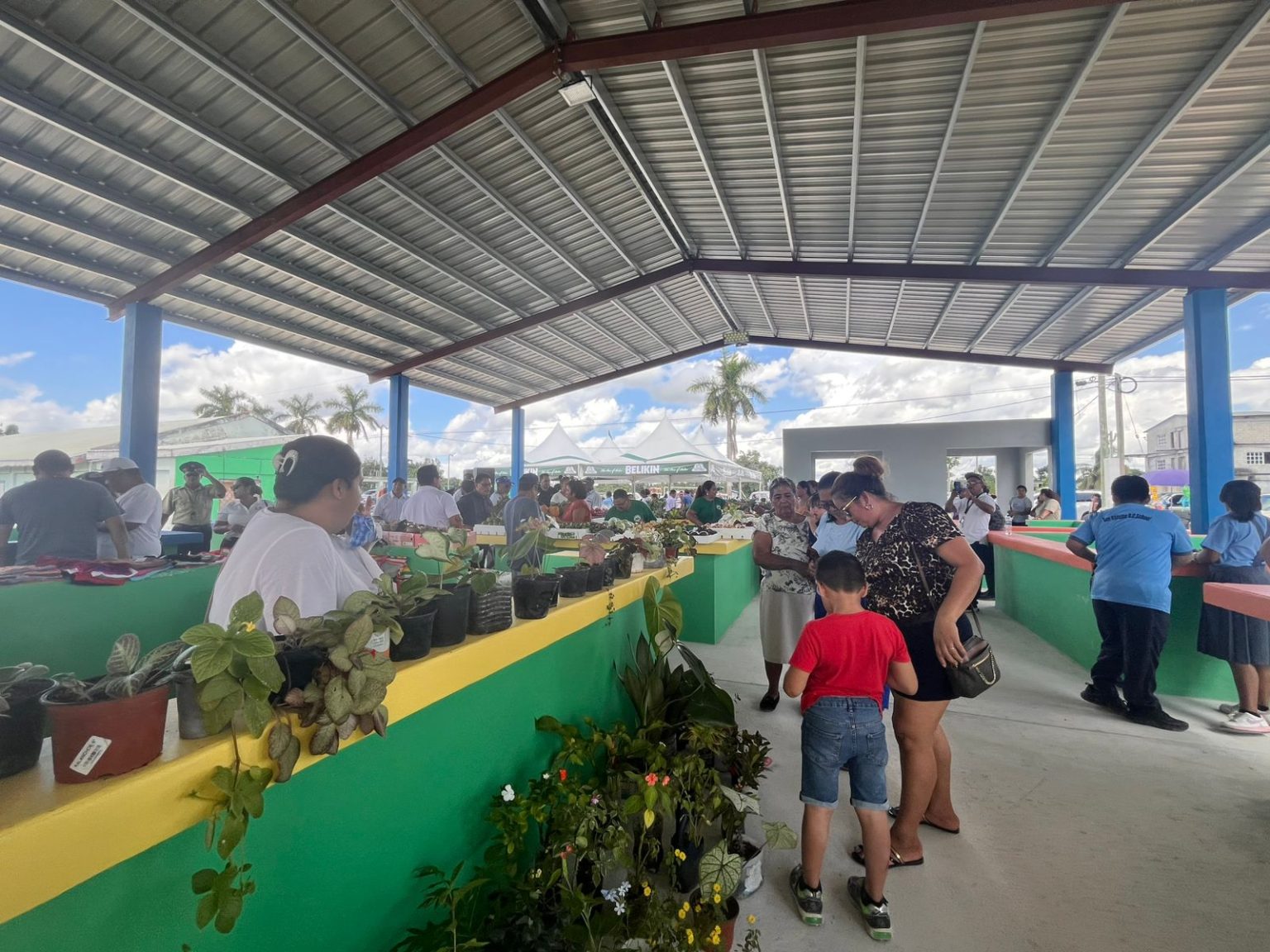 San Narciso Village Inaugurates First-Ever Community Market | BTB