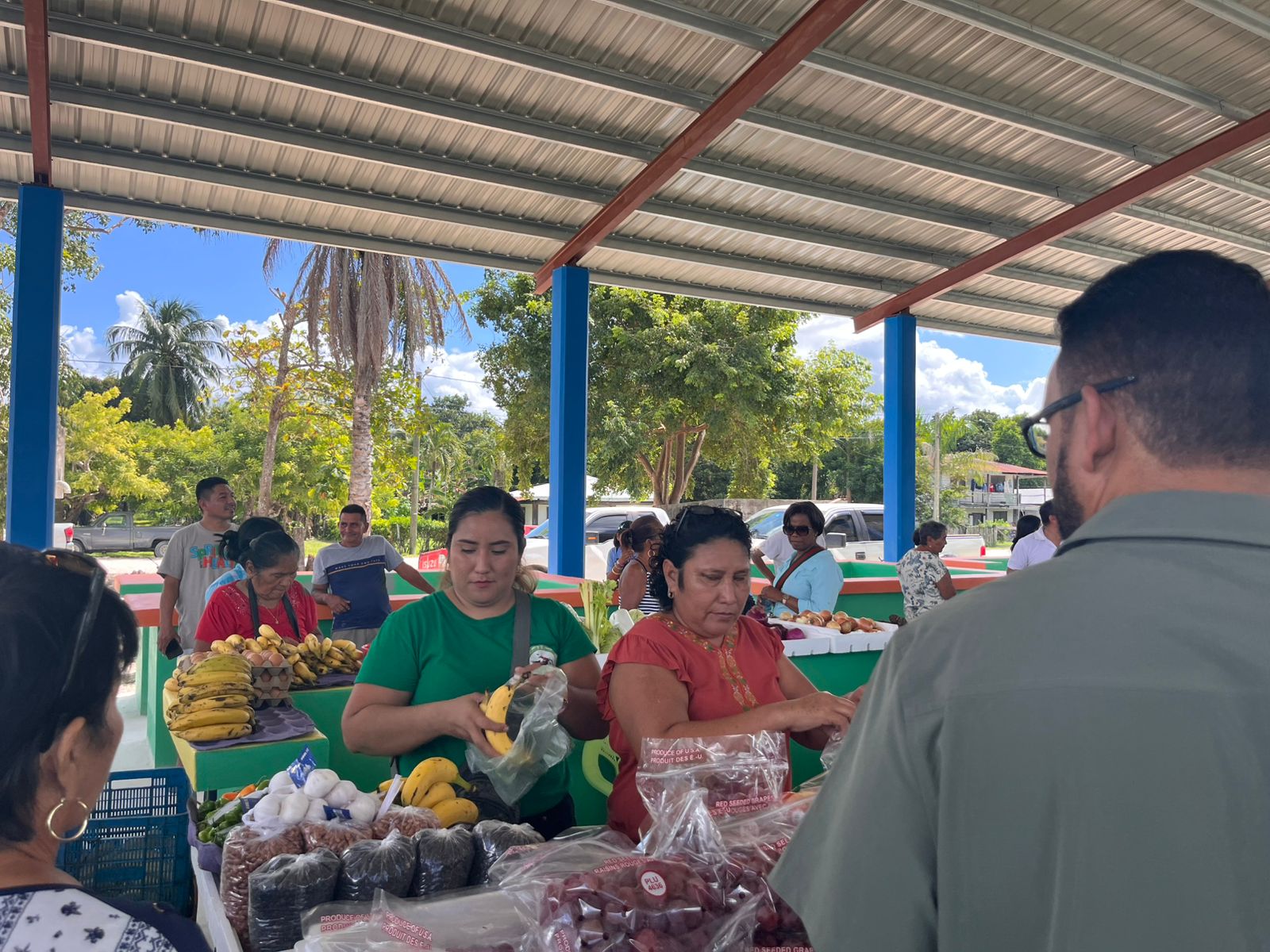 San Narciso Village Inaugurates First-Ever Community Market | BTB